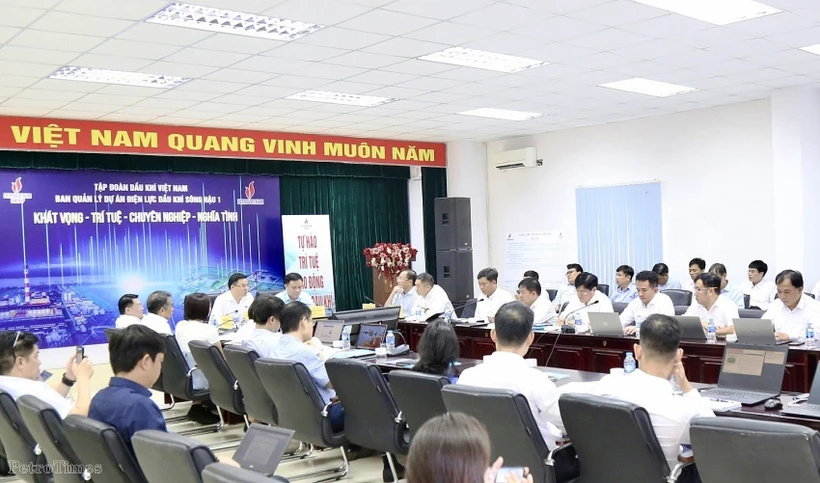 Petrovietnam leaders request smooth progress of Block B gas ...