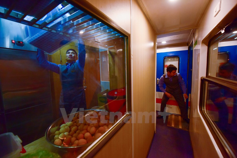 New experience on most modern 'five-star' trains in Vietnam | Vietnam+ ...