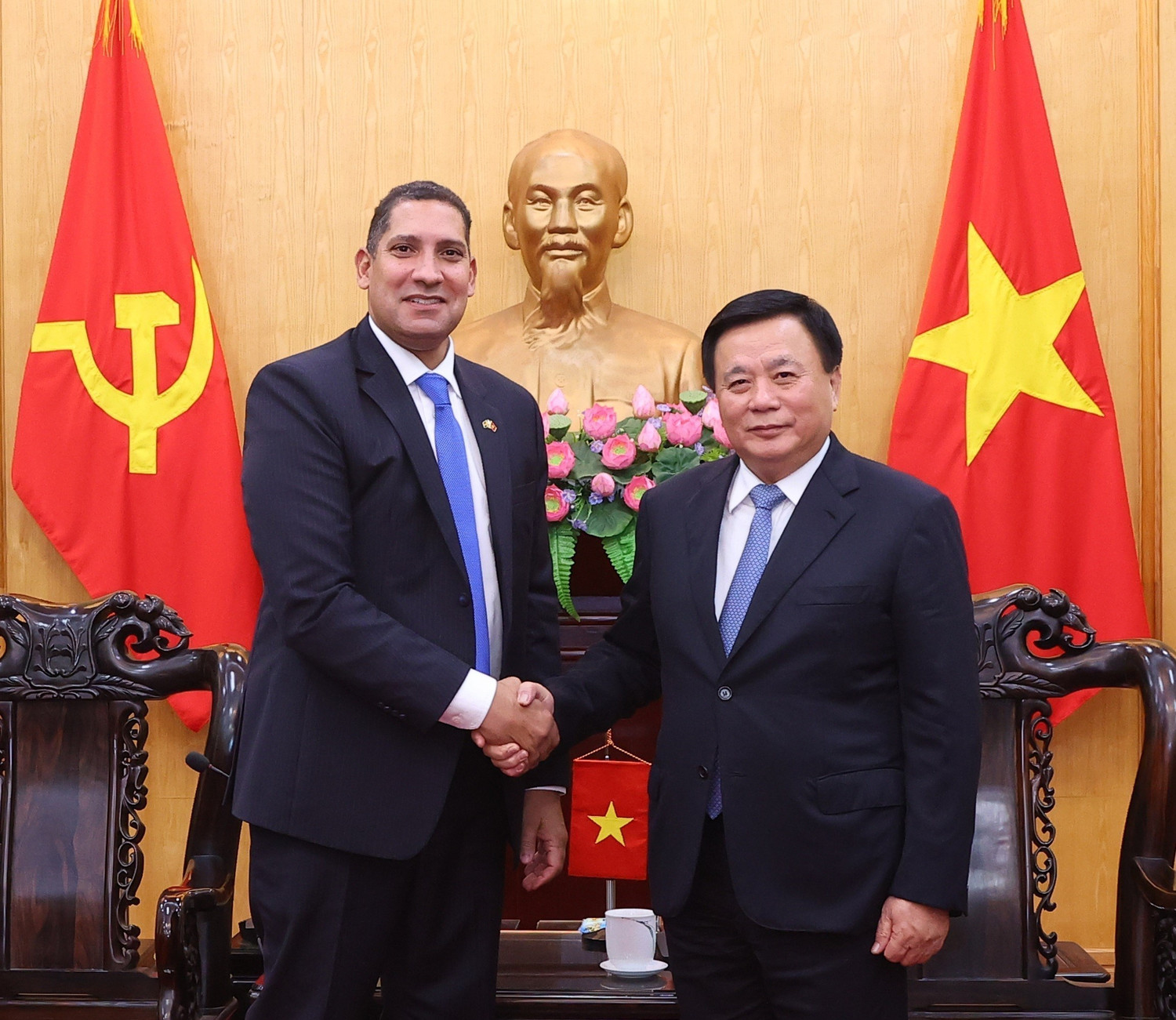 Academy, embassy committed to foster Vietnam – Sweden cooperation | Vietnam+ (VietnamPlus)