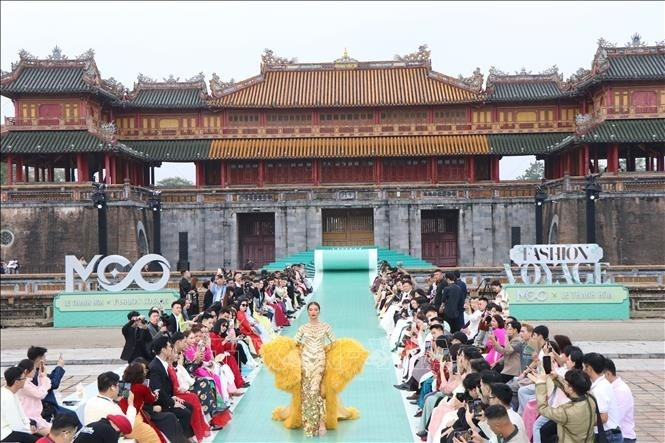 Fashion showcase opens Miss Cosmo 2025 journey in Hue