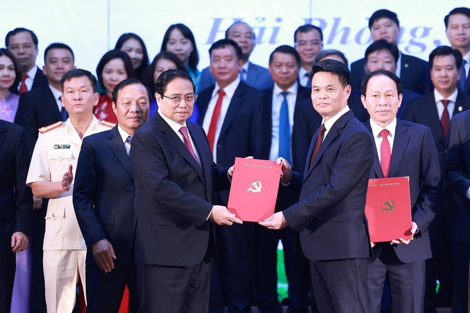 Launching of two-tier administration model marks Hai Phong’s new ...