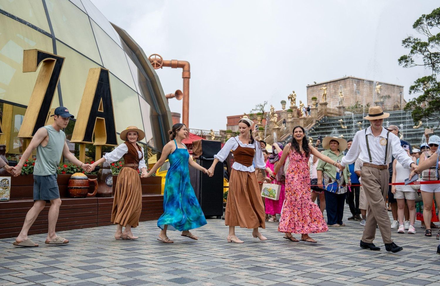 Sun Hospitality & Entertainment Group partners with MakeMyTrip to ...