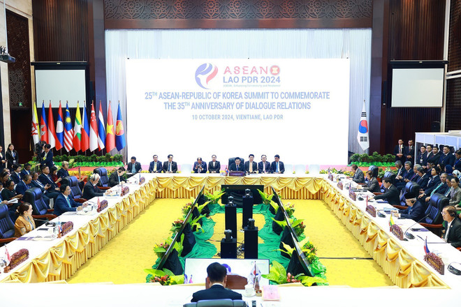 Vietnamese PM attends ASEAN - China, ASEAN - RoK Summits | Vietnam+ ...