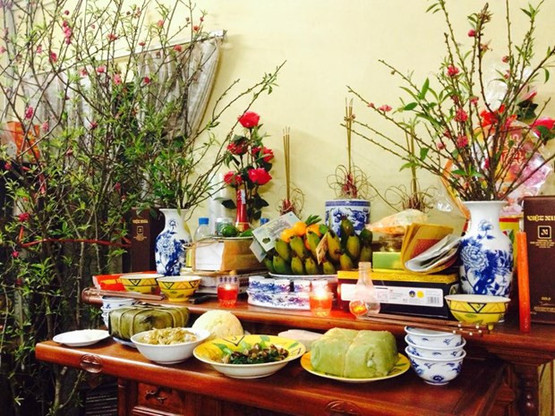 Ancestral altar: Quintessence of Vietnamese Lunar New Year | Vietnam+ ...