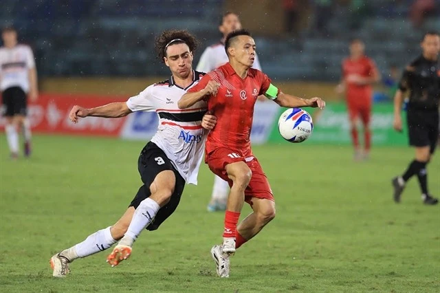 Vietnam All Stars beat Manchester Reds 3-2 in second friendly ...