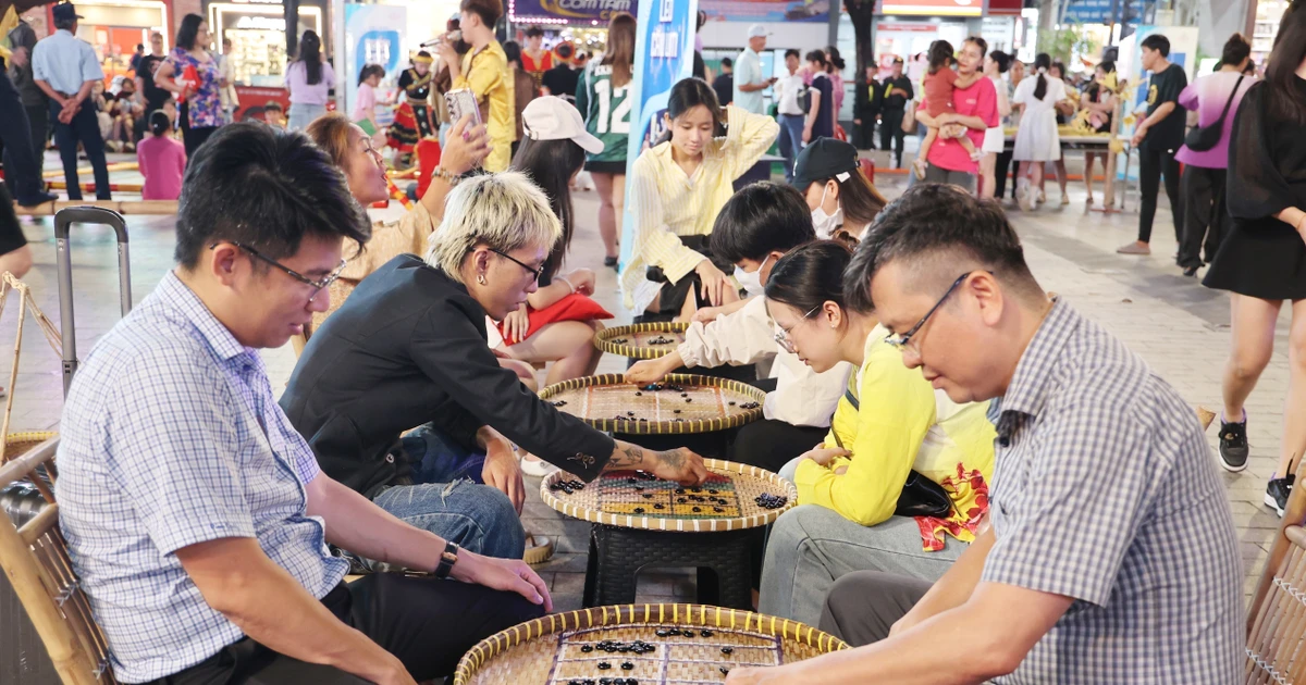 City celebrates 49 years of bearing President Ho Chi Minh’s name