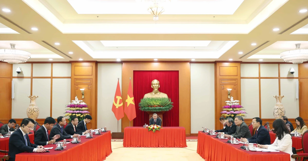 Party chief holds phone talks with Singapore's ruling party leader ...