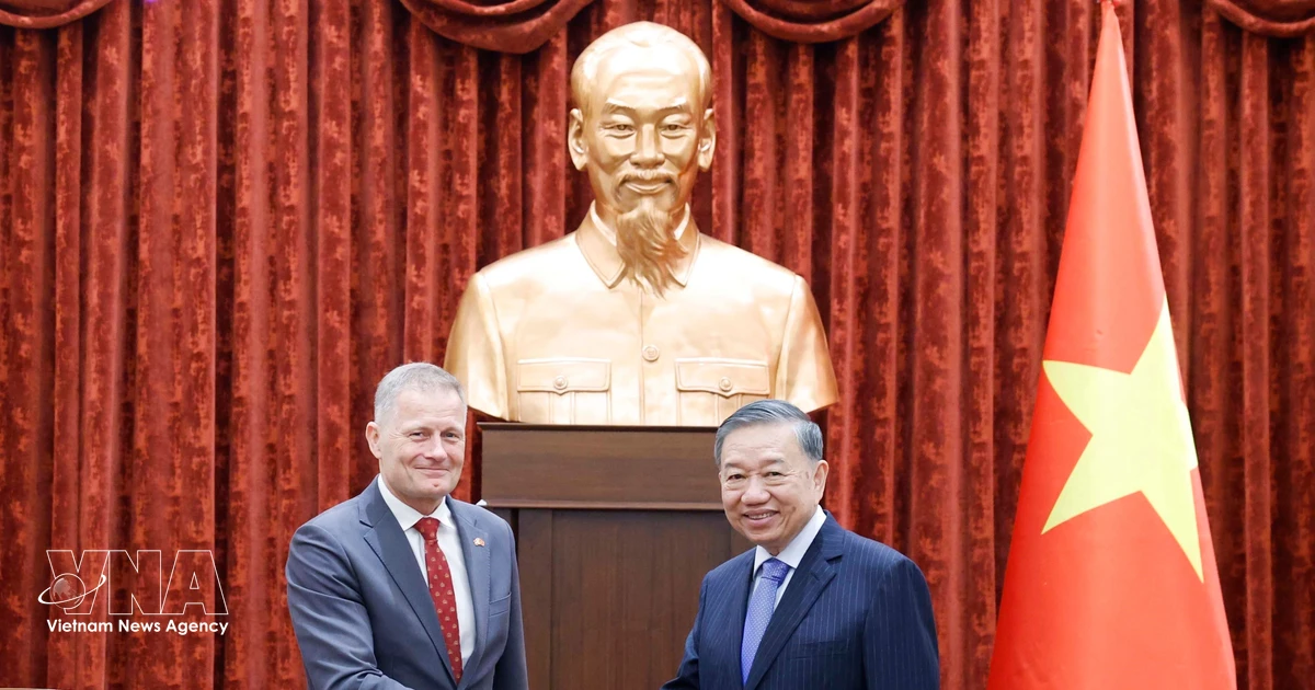 Top Vietnamese leader receives outgoing Danish Ambassador