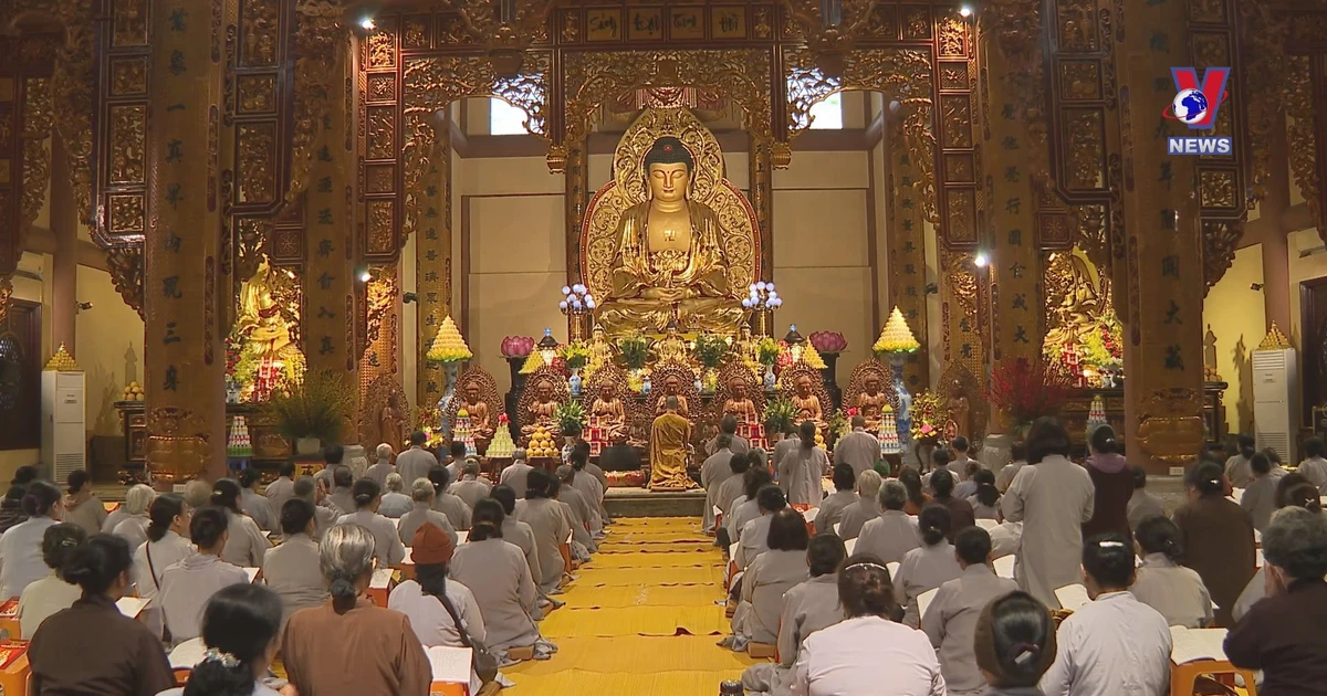 Preserving sacred sites: No votive paper burning | Vietnam+ (VietnamPlus)