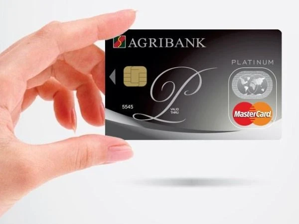 Agribank rolls out EMV chip cards | Vietnam+ (VietnamPlus)