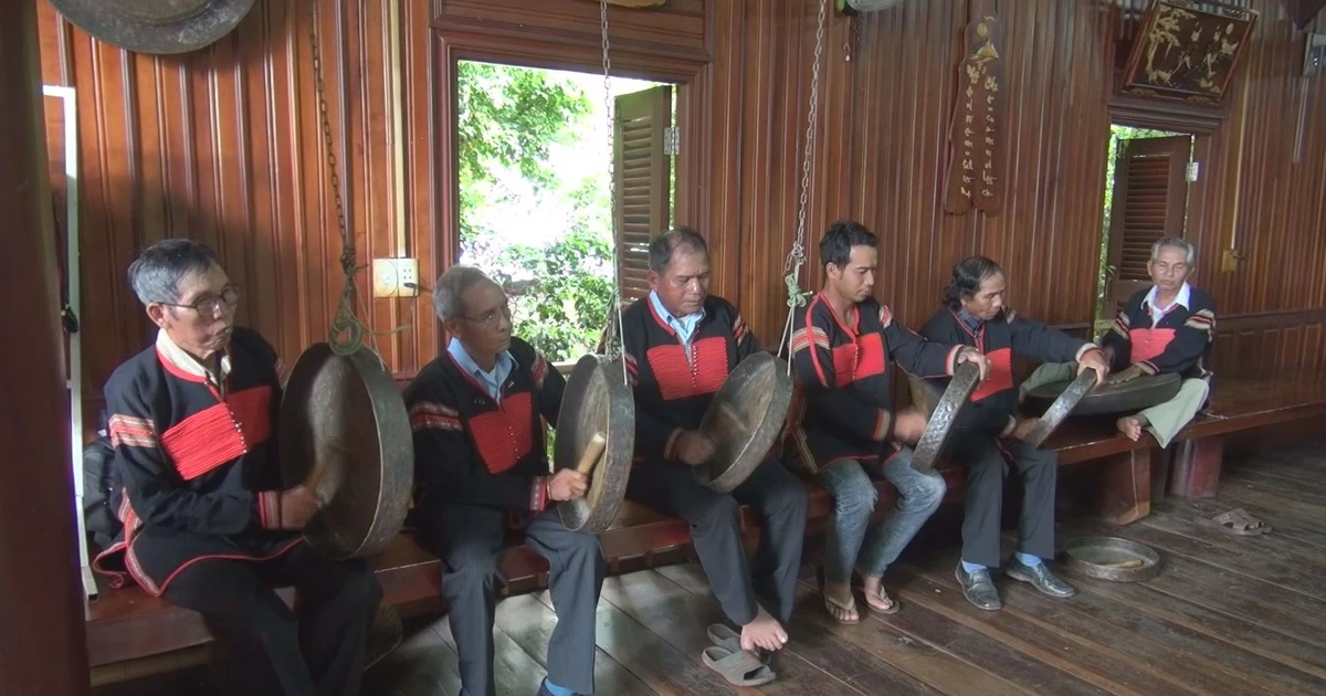 Ede ethnic minority celebrates the health for the elderly | Vietnam+ ...