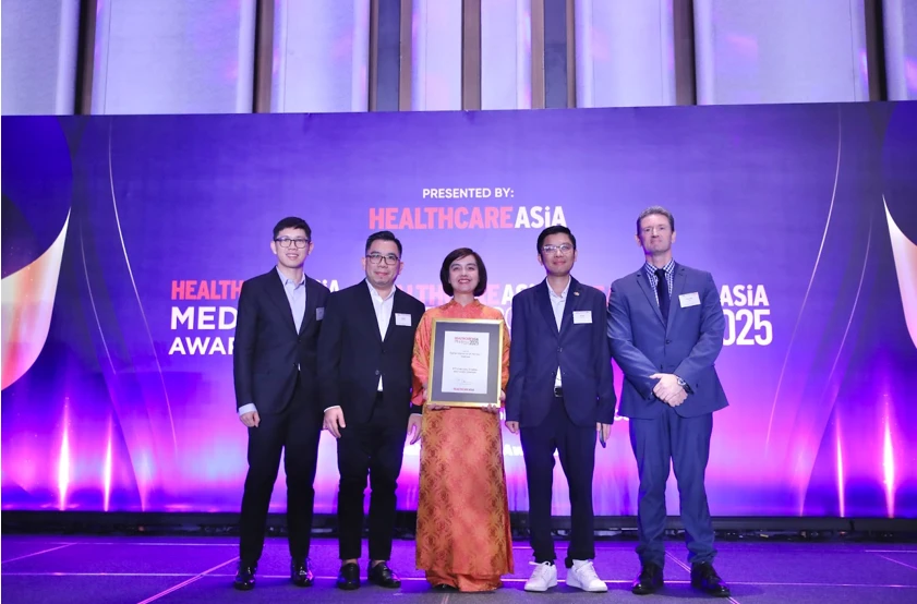 Innovating for the Health of Vietnamese People, FPT Long Chau Honored ...