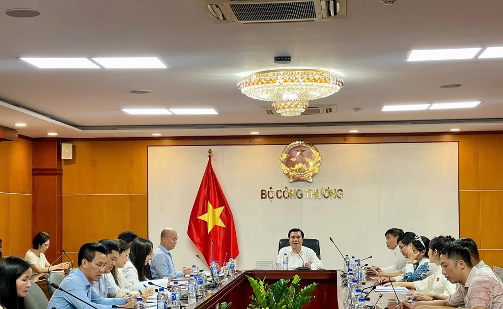 Digital transformation aids sustainable import, export: official ...