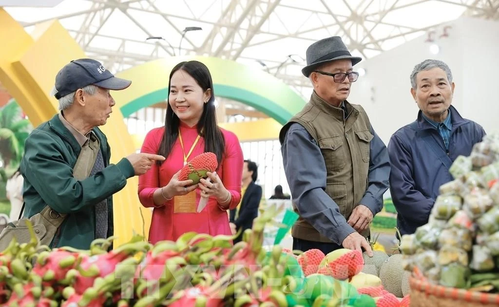 Spring Fair 2026: Hanoi adds six bus routes to serve residents and ...