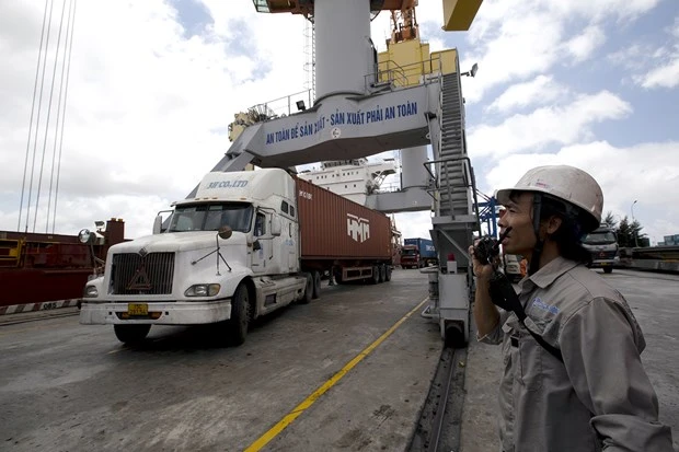 Export growth helps trade surplus exceed 20 billion USD | Vietnam+ ...
