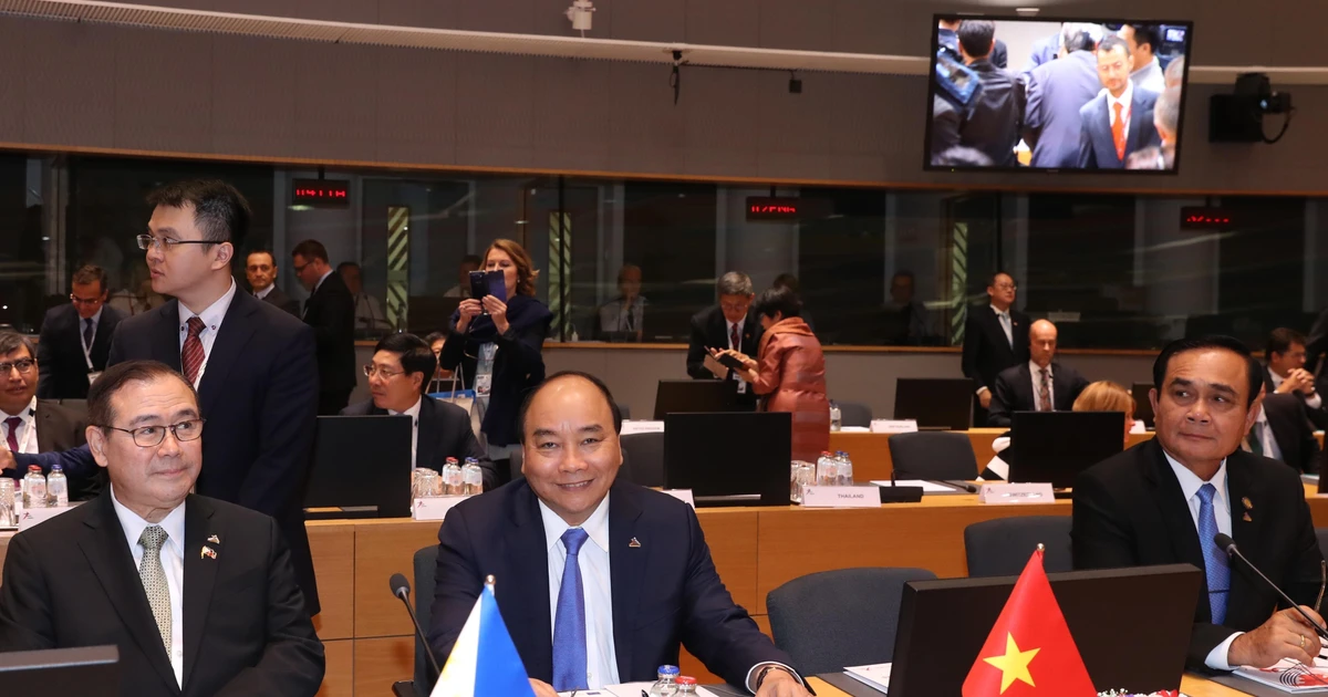 PM attends 12th ASEM Summit's opening ceremony | Vietnam+ (VietnamPlus)