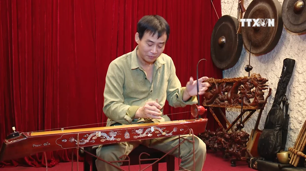 Monochord zither embodies Vietnamese culture | Vietnam+ (VietnamPlus)