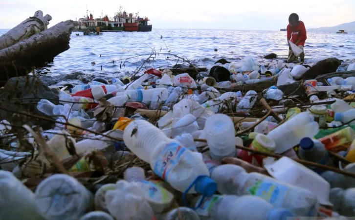 Indonesia to ban plastic waste imports from 2025