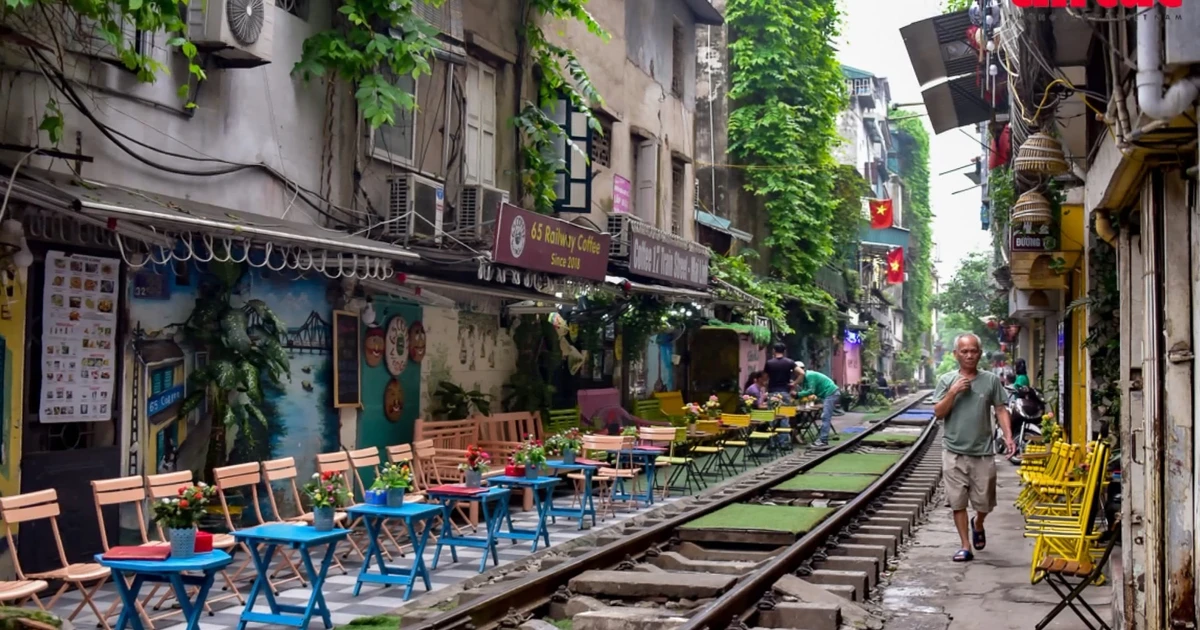 Hanoi bans tours to train street | Vietnam+ (VietnamPlus)