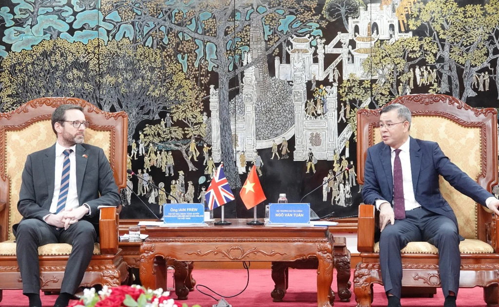 Vietnam seeks to promote cooperation with UK in capital market ...