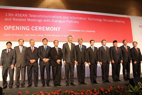 ASEAN commit to promote ICT-driven economic transformation | Vietnam+ ...