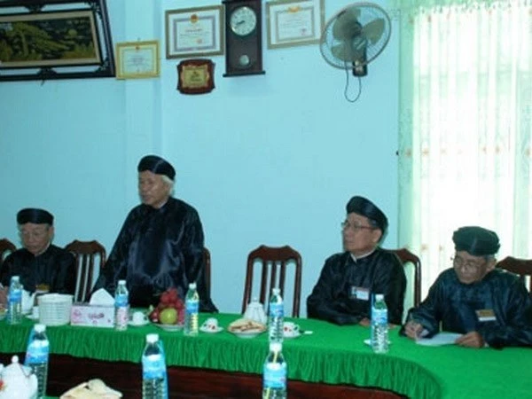 Hoa Hao Buddhist sect leaders review yearly operation | Vietnam+ ...