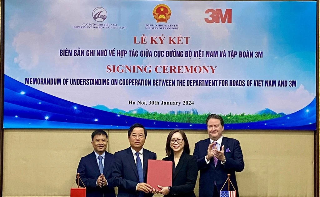 DRVN partners with US firm to improve road traffic safety in Vietnam ...