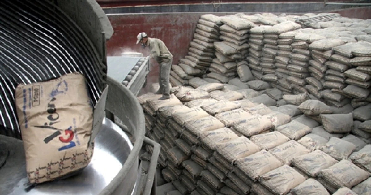 Exports of cement and clinker fall | Vietnam+ (VietnamPlus)