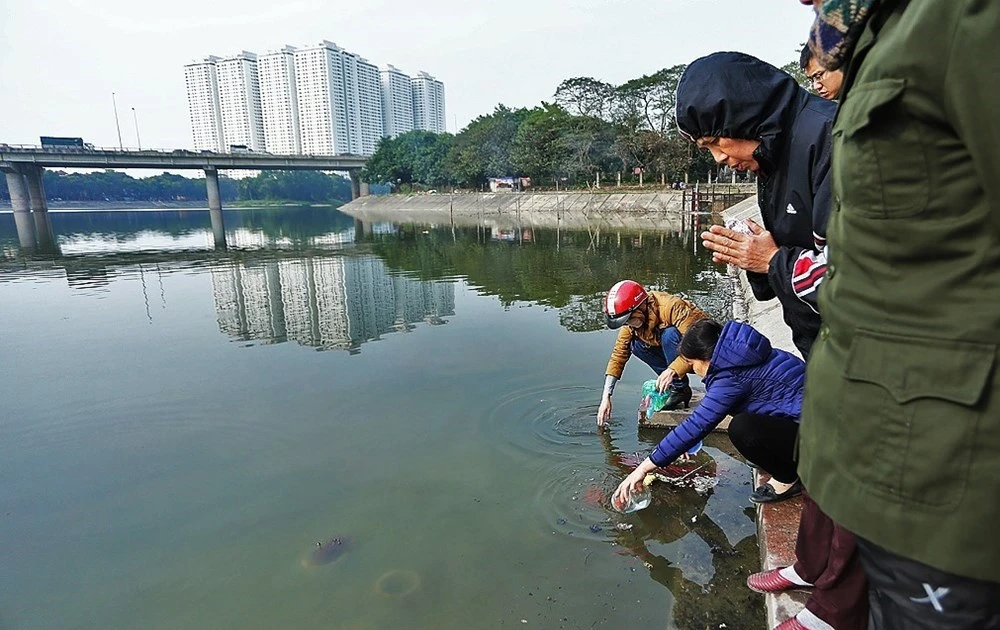 Tet traditions honour Kitchen Gods | Vietnam+ (VietnamPlus)
