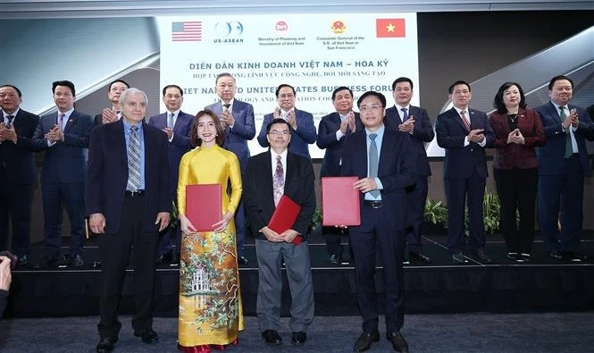 PM calls on Vietnamese, US firms to help implement comprehensive strategic partnership ...