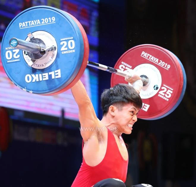 Vietnamese weightlifter wins silver medal at World Championships ...