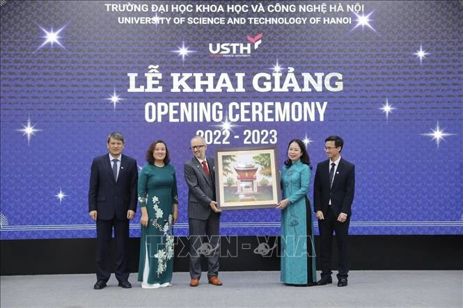 Vice President attends new school year opening at Hanoi-based ...