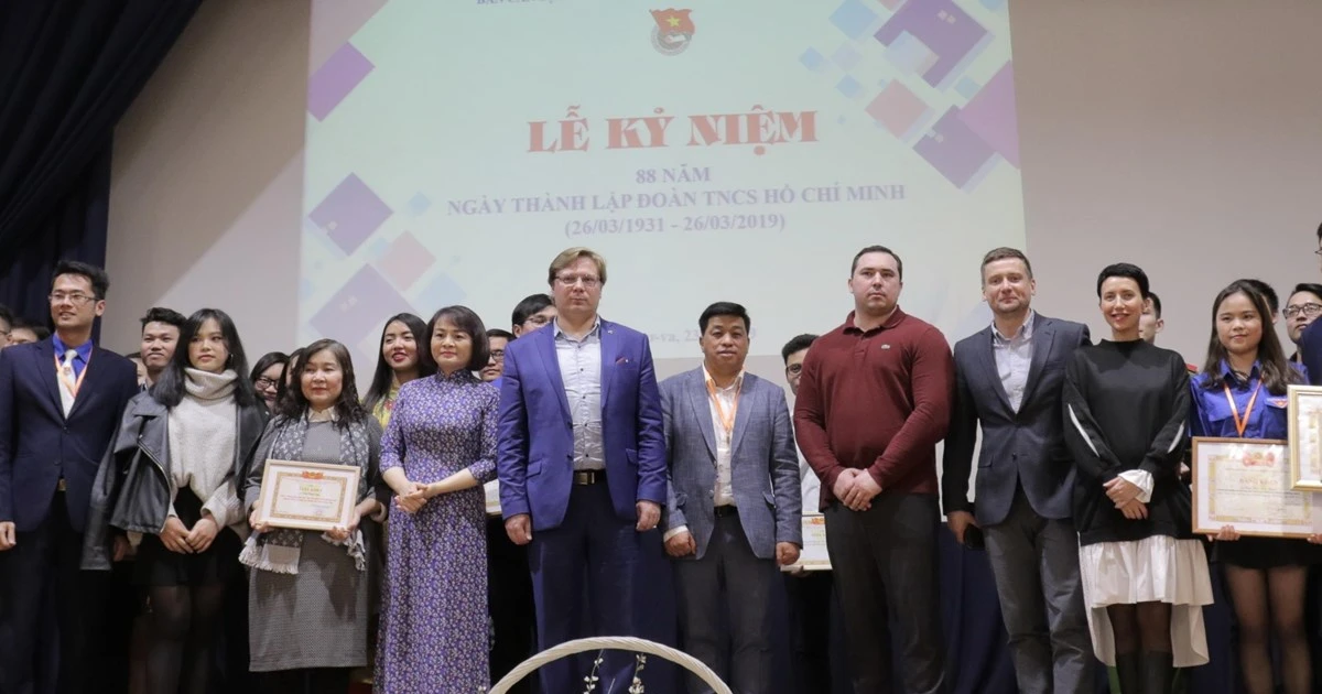 Meeting marks 88th anniversary of HCYU in Russia | Vietnam+ (VietnamPlus)