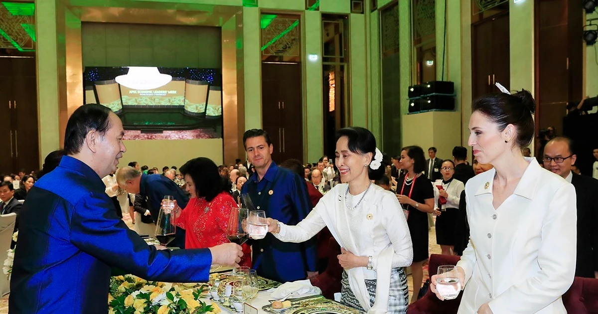 Gala Dinner celebrates APEC 2017 Economic Leaders’ Meeting | Vietnam+ ...
