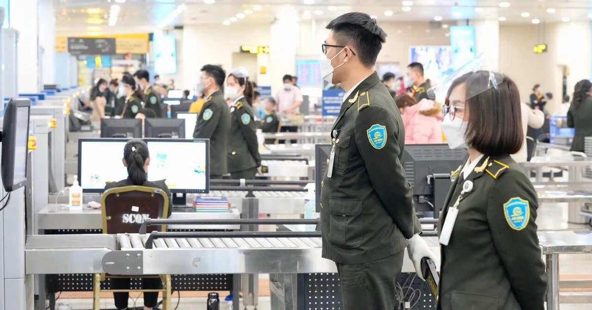 Airplane, train tickets almost sold out, bus seats available as Tet ...