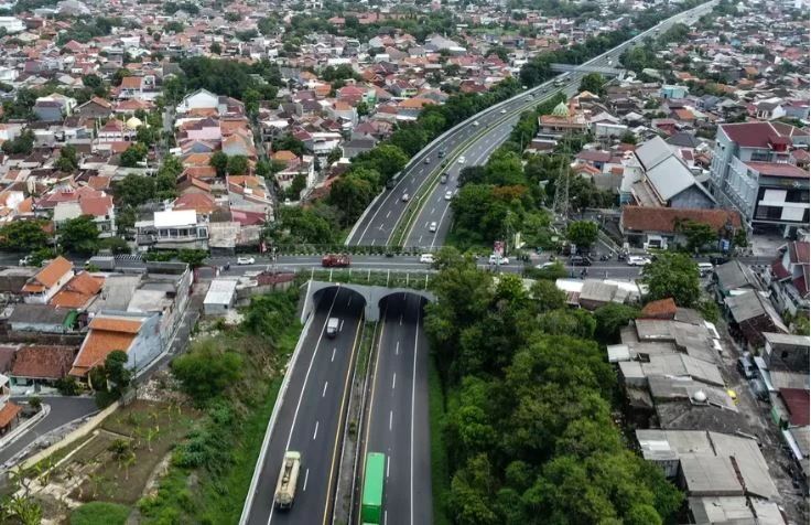 Indonesia promotes infrastructure development projects serving economic ...