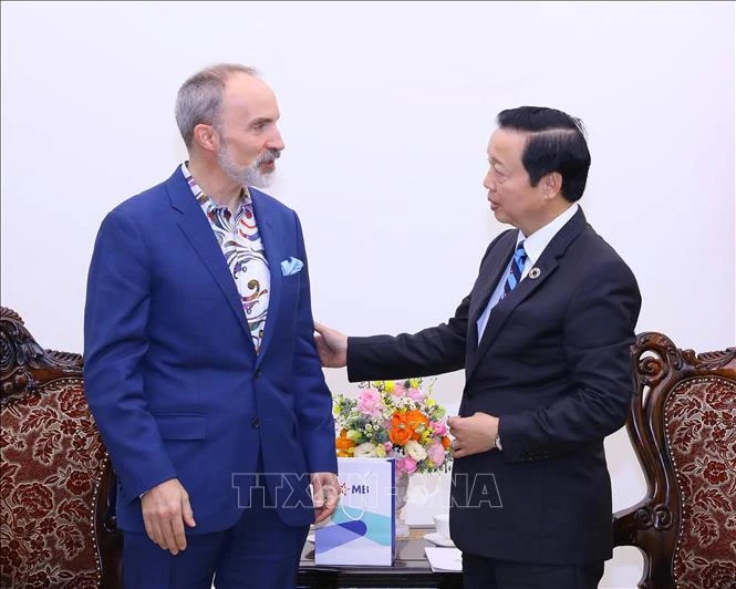 Deputy PM Tran Hong Ha receive US Prof. David Rogers | Vietnam+ ...