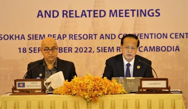 Vietnam makes active contributions to AEM-54, related meetings | Vietnam+ (VietnamPlus)
