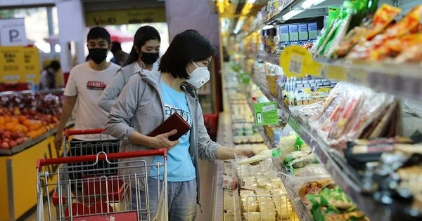 Seven-month goods retail sales, service revenue up 10.4%