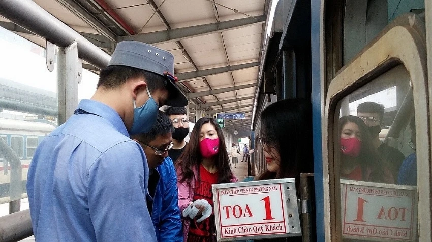 VNR proposes increasing passenger trains on Hanoi-HCM City route ...
