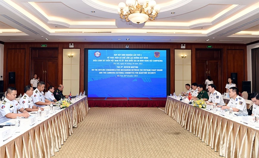 Vietnamese, Cambodian coast guards benefit from hotline communication ...