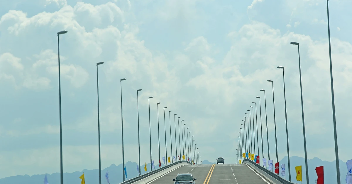 One of longest sea bridges in Southeast Asia opens in Hai Phong ...