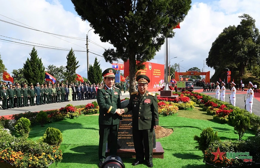 Second Vietnam-Laos border defence friendship exchange kicks off ...