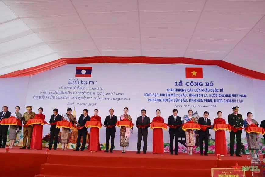 Long Sap–Pa Hang int'l border gate pair opens | Vietnam+ (VietnamPlus)