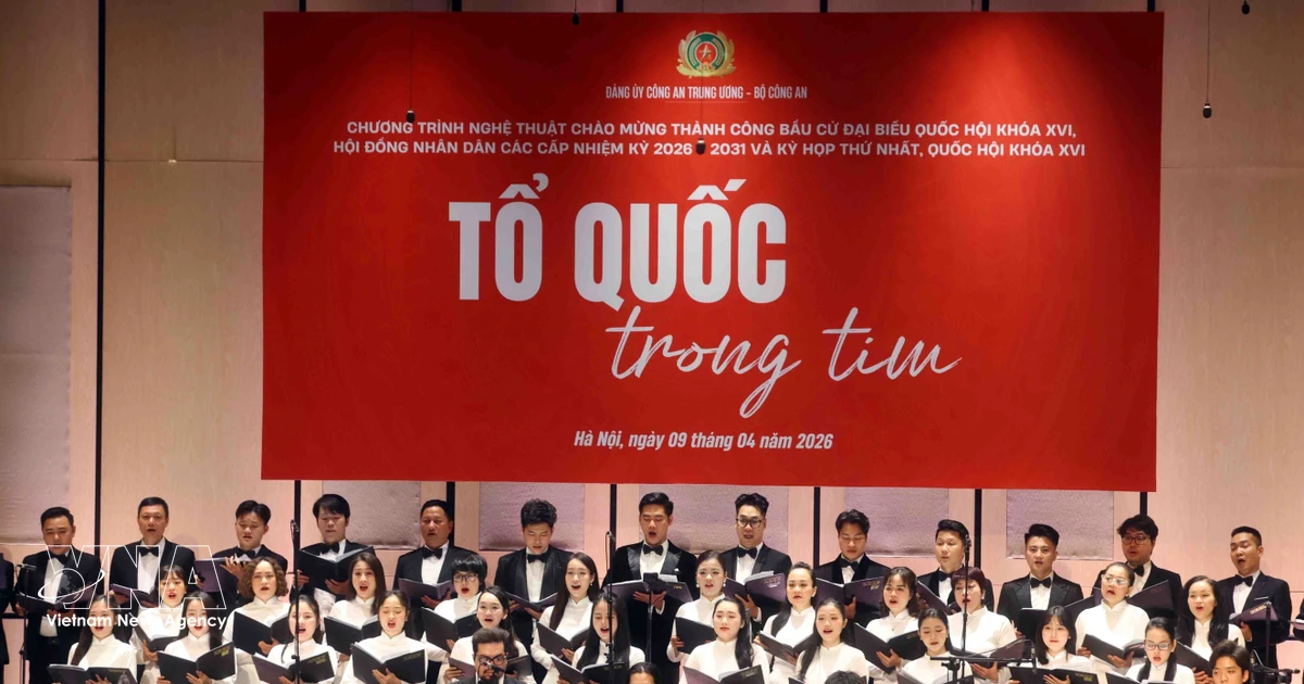 Top leader attends concert celebrating new NA, People’s Councils