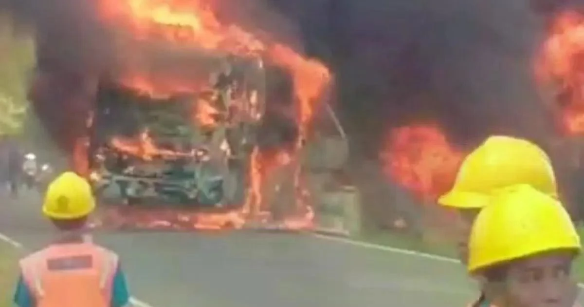 Indonesia: Bus–tanker collision leaves multiple dead
