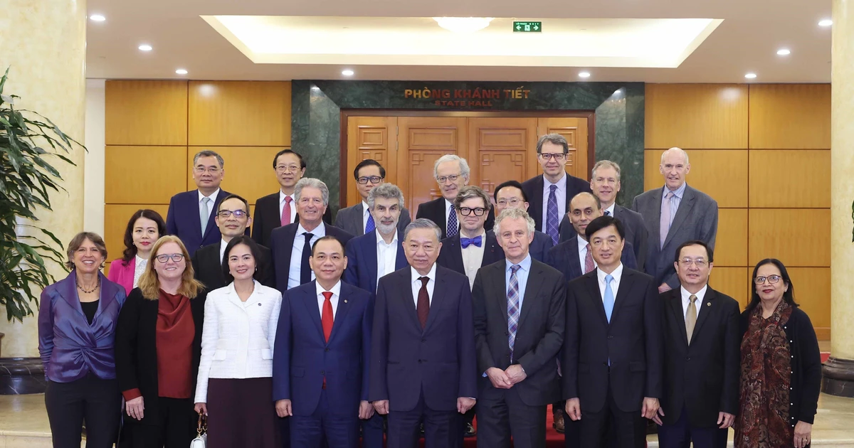 Top leader receives int'l scientists to 4th VinFuture Prize awarding ...