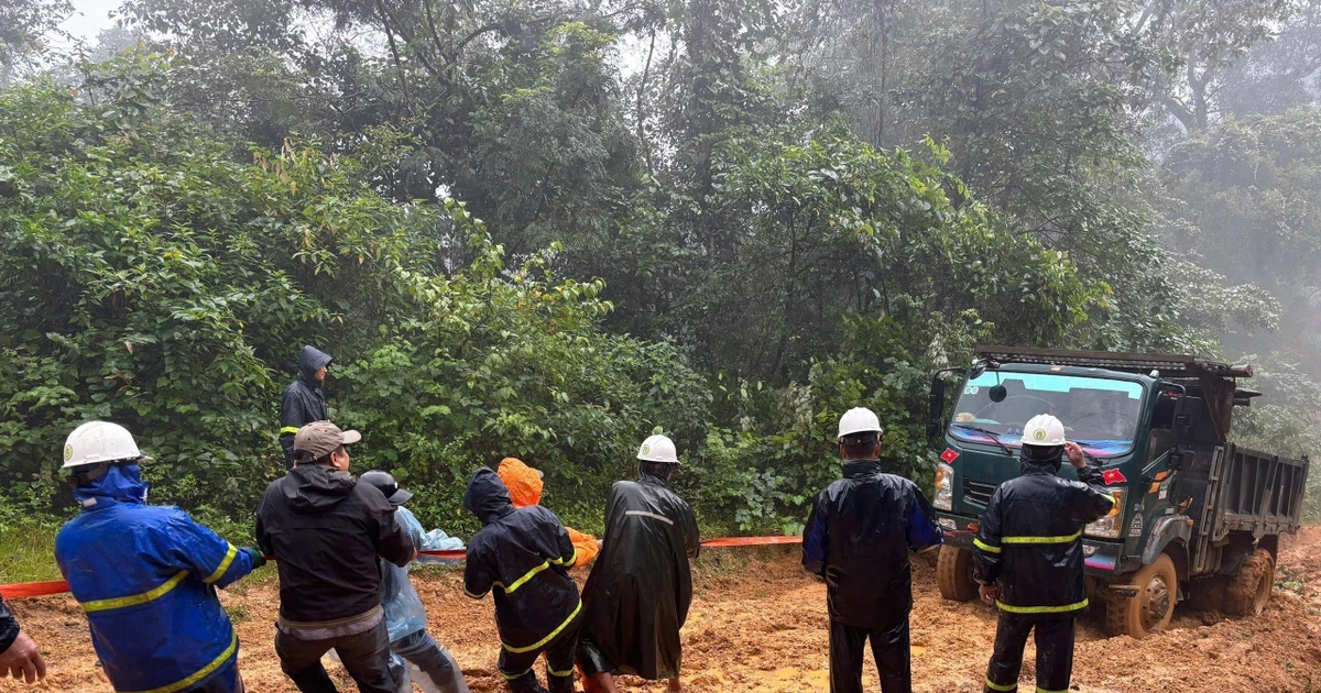 PM urges swift disaster aftermath settlement, production restoration, consumption boost ahead of ...