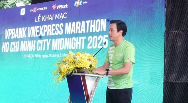 HCM City night marathon sets new record with 12,000 runners