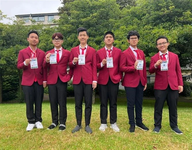 Vietnamese students win five medals at Int’l Math Olympiad 2024 ...